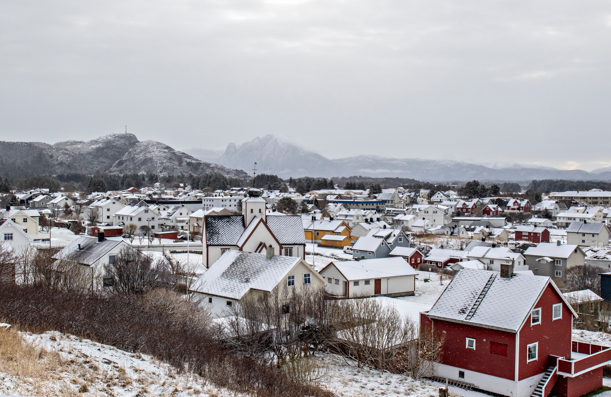 Er bilane for dårleg skodd, eller kan dei ikkje å køyre bil ...